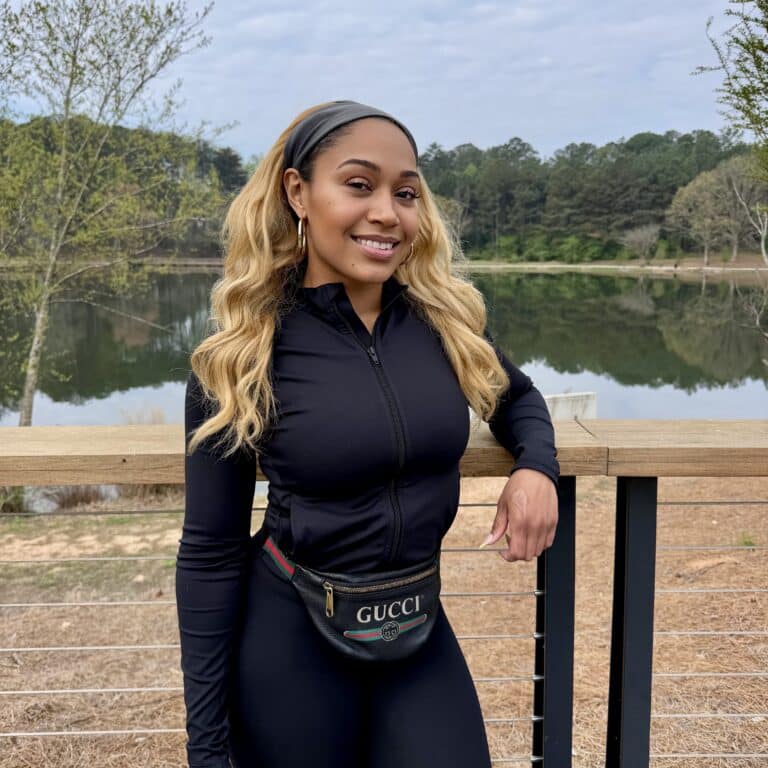 She's a Vegan Bodybuilder, Yoga Instructor, and Stretch Queen — Tori B ...